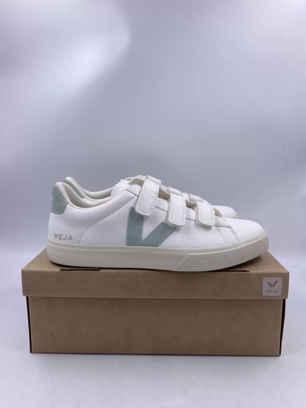 Veja Recife Chromefree Leather White Matcha | AfterMarket