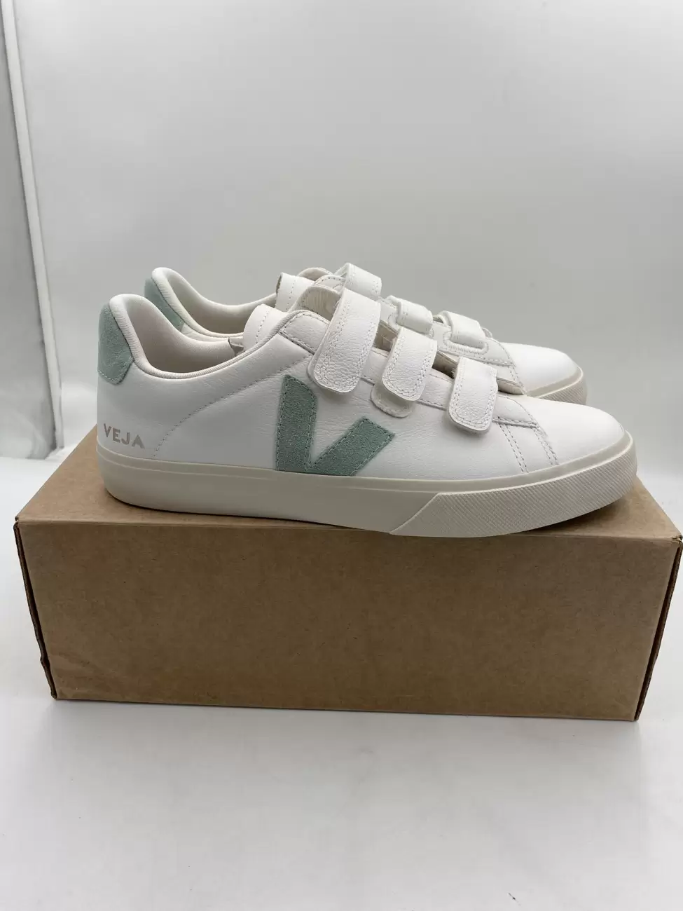 Veja Recife Chromefree Leather White Matcha | AfterMarket