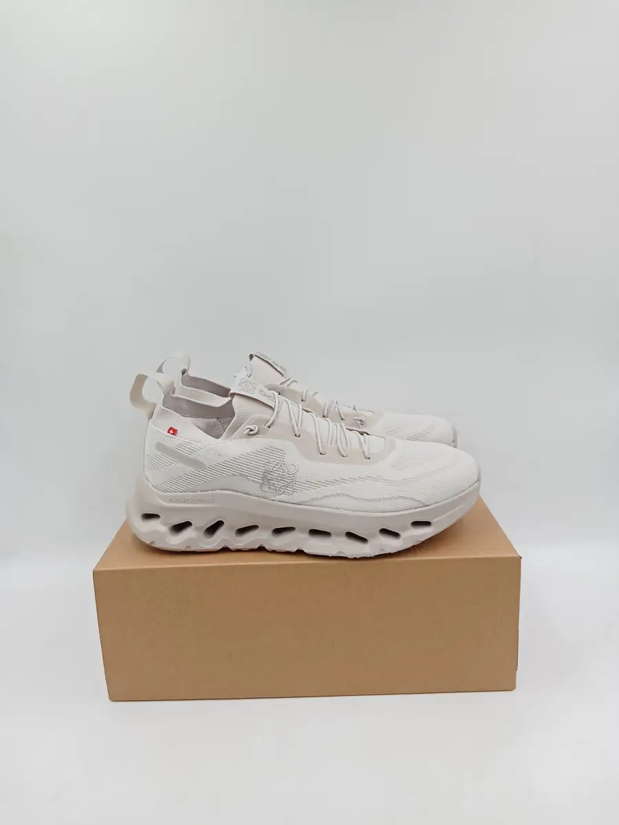 On Running Cloudtilt LOEWE Sand | AfterMarket