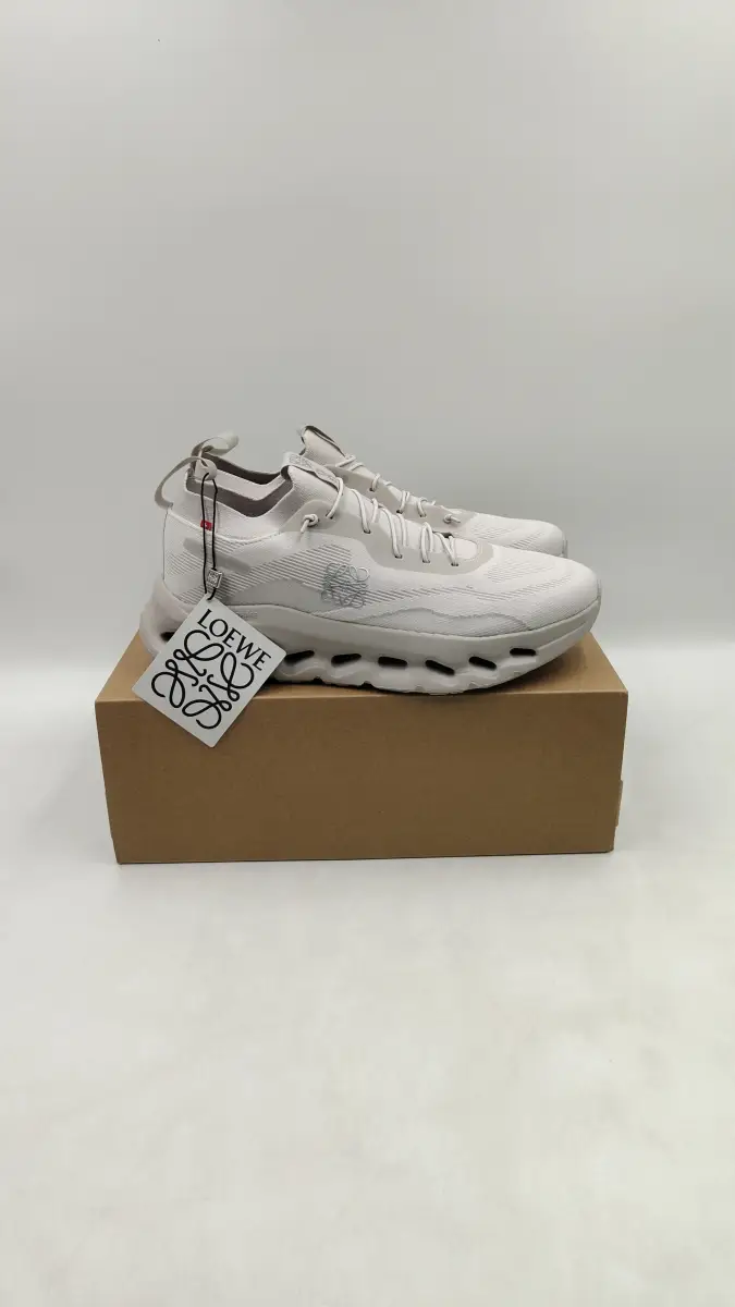 On Running Cloudtilt Loewe Sand | AfterMarket